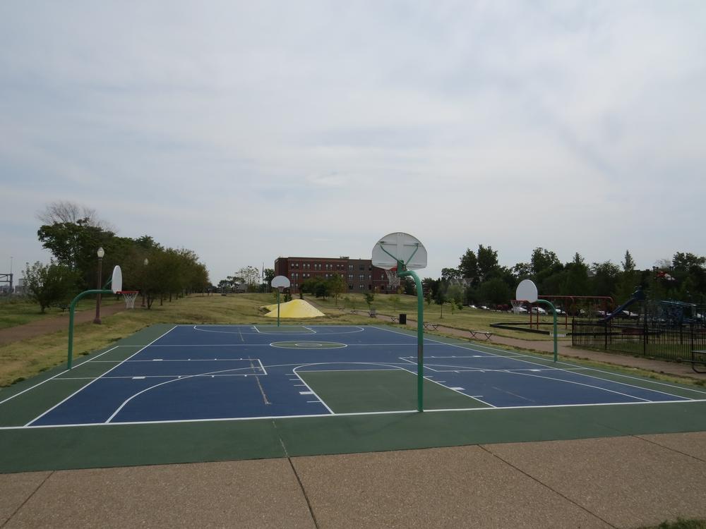 Chouteau Park Basketball Courts | Chouteau Park | City of St. Louis Parks