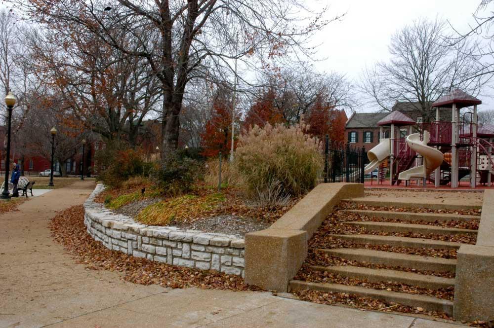 Pontiac Square Park Playground | Pontiac Square Park | City of St ...