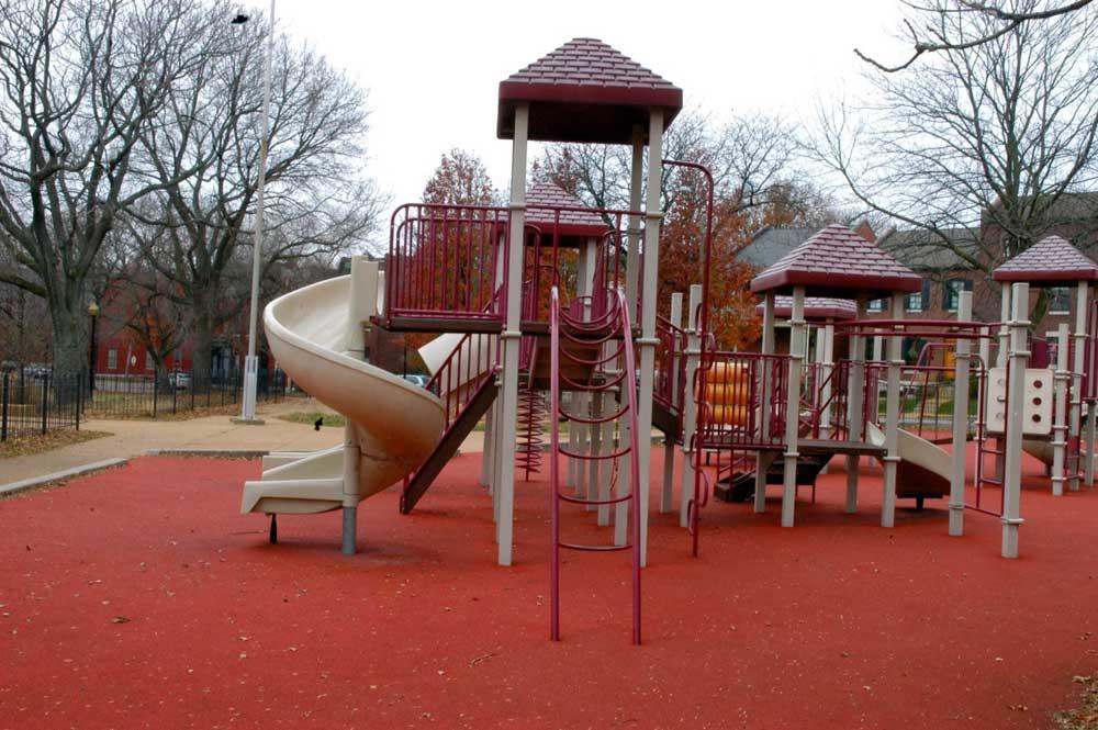 Pontiac Square Park Playground | Pontiac Square Park | City of St ...